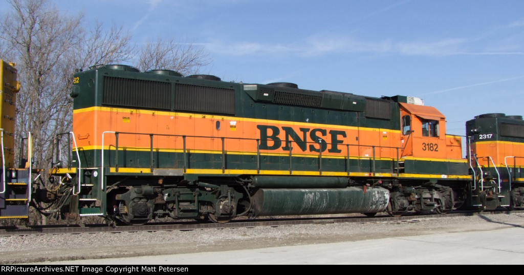 BNSF 3182